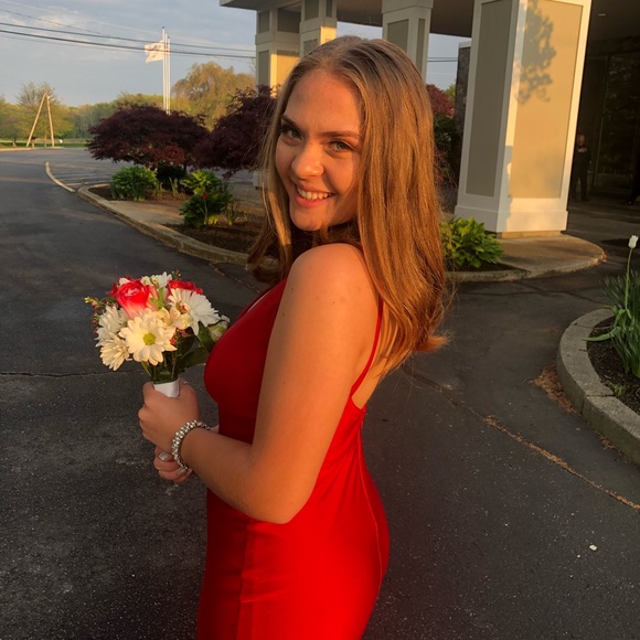 Emma's Closet (@emma_buehrer) | Poshmark